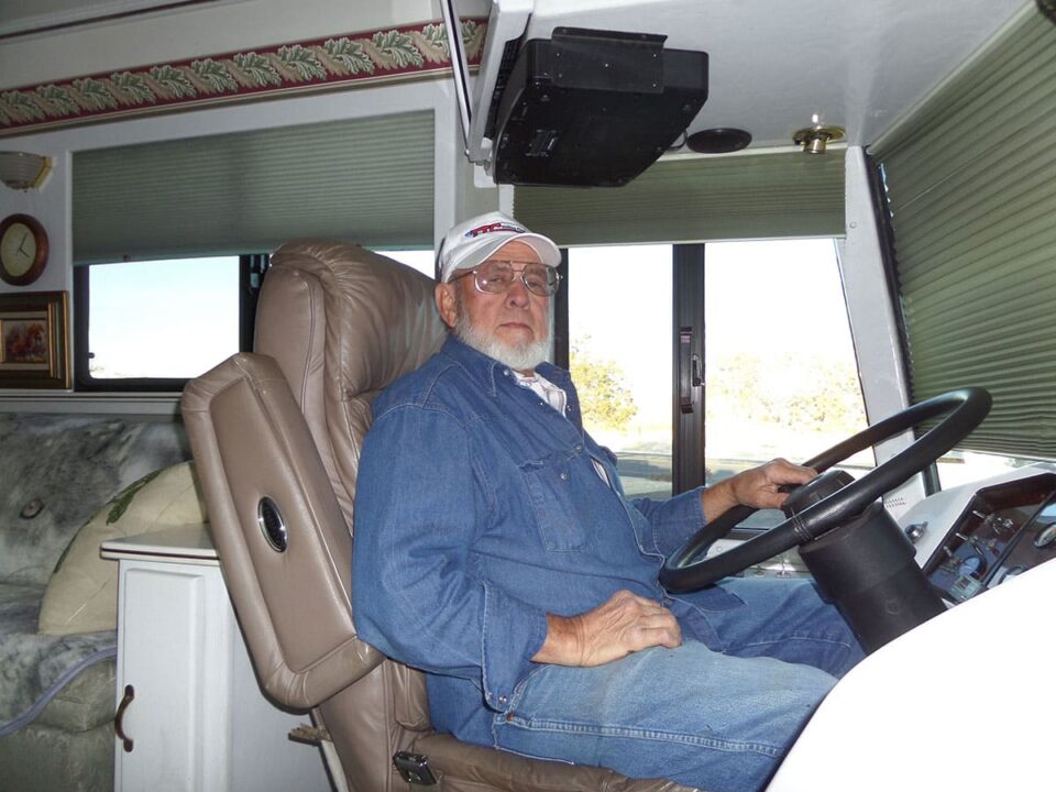 The Bus of my Dreams - A 1969 Eagle 07 - BCM